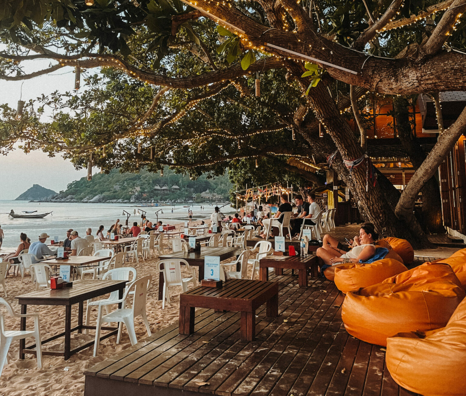Wat Te Doen Op Koh Tao Restaurant And Hoteltips Girls Who