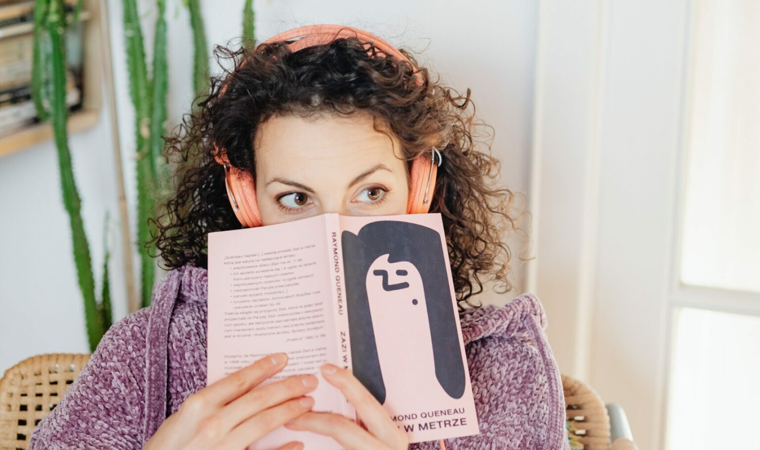 Podcasts over reality TV: 8 x juicy tips | GIRLS WHO MAGAZINE